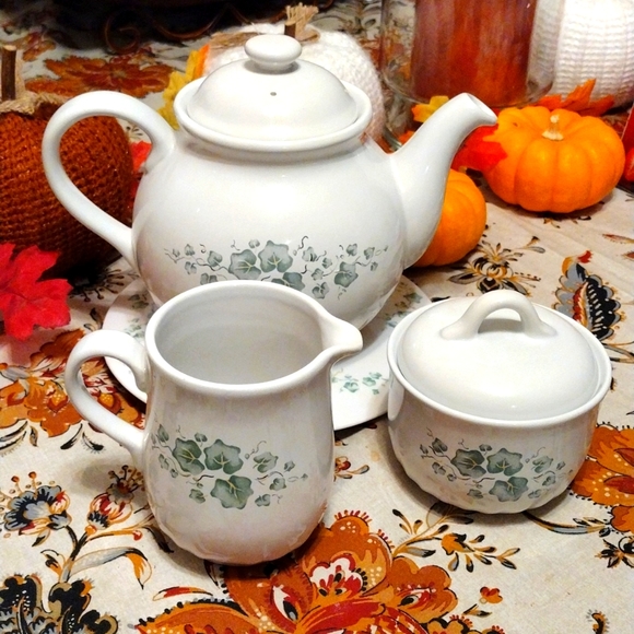 Corelle | Kitchen | Callaway Ivy Corelle Coordinates Stoneware Tea Set ...